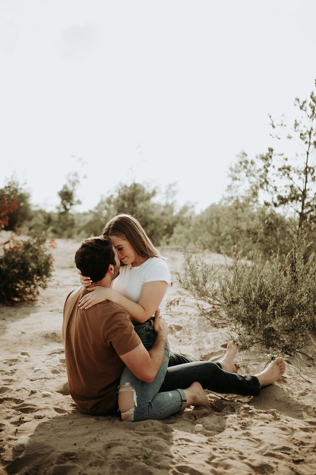 Couple Posing Prompts: Must-Try Poses and Photography Tips